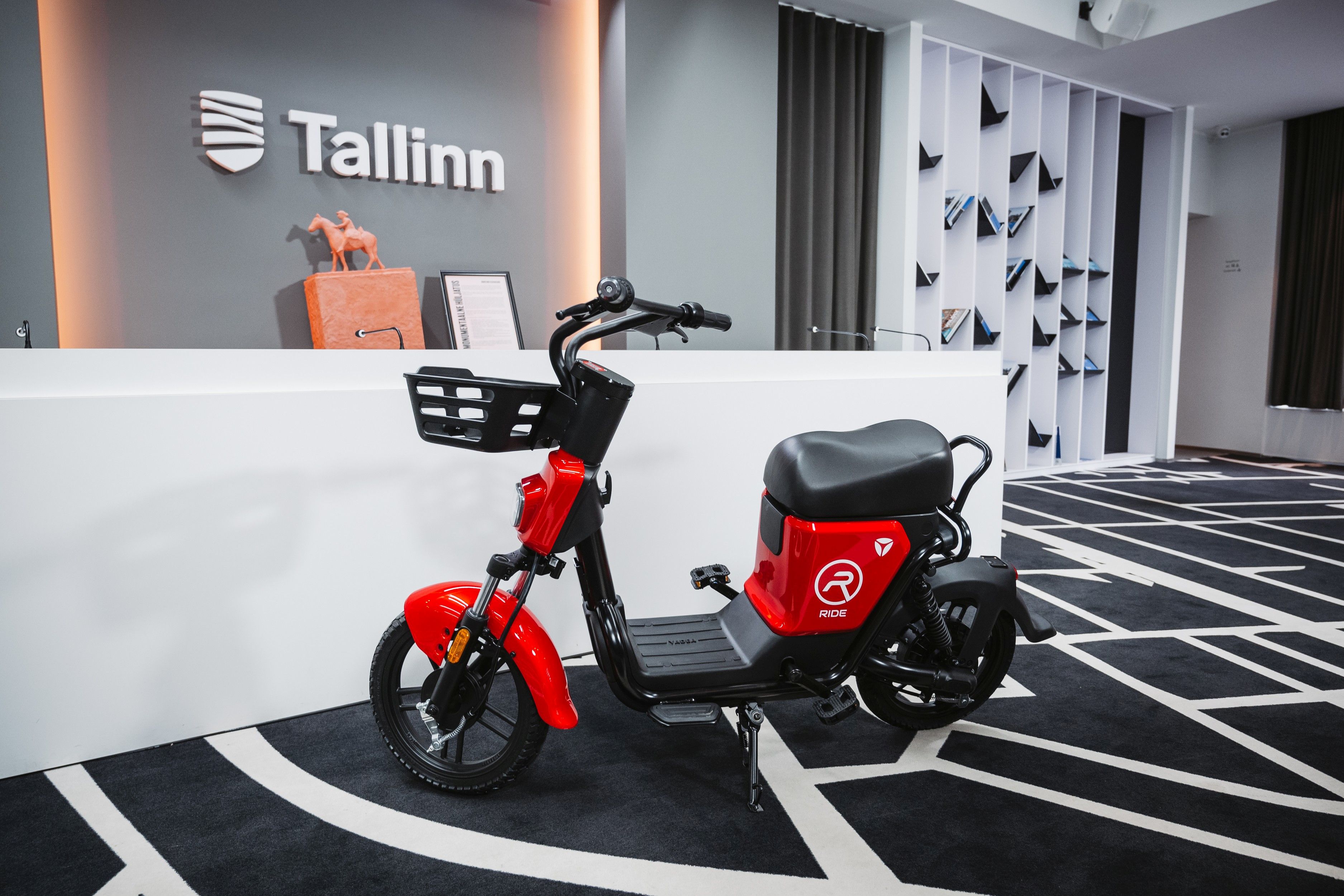 Tallinnas alustab pisimopeedide renditeenus – linn seab selged reeglid | Tallinn